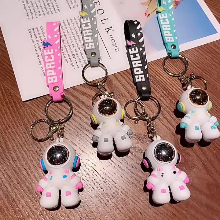 2023 Kawaii 3d Cartoon Spaceman Keychain Sstronaut Keyring Anime Pvc ...