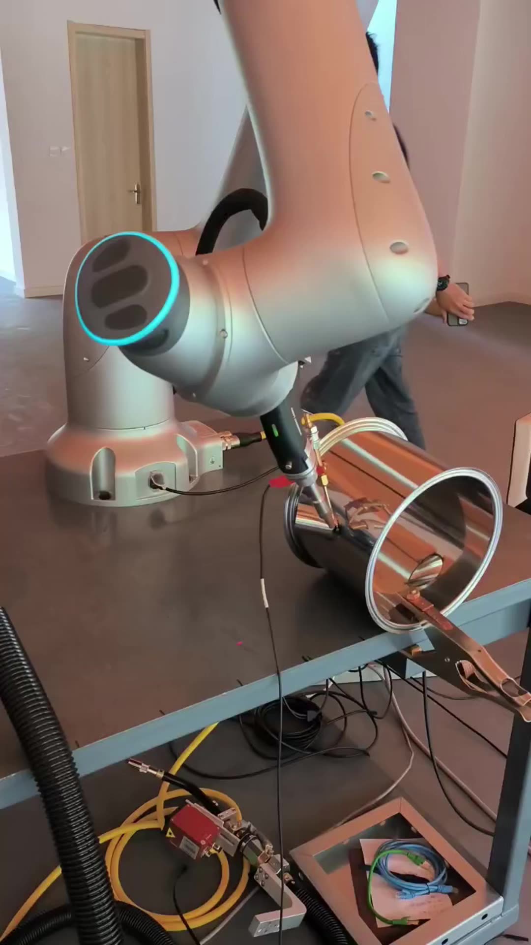 Strongest Laser 6 Axis Robotic Arm Welding Robot Laser Welding Machines ...