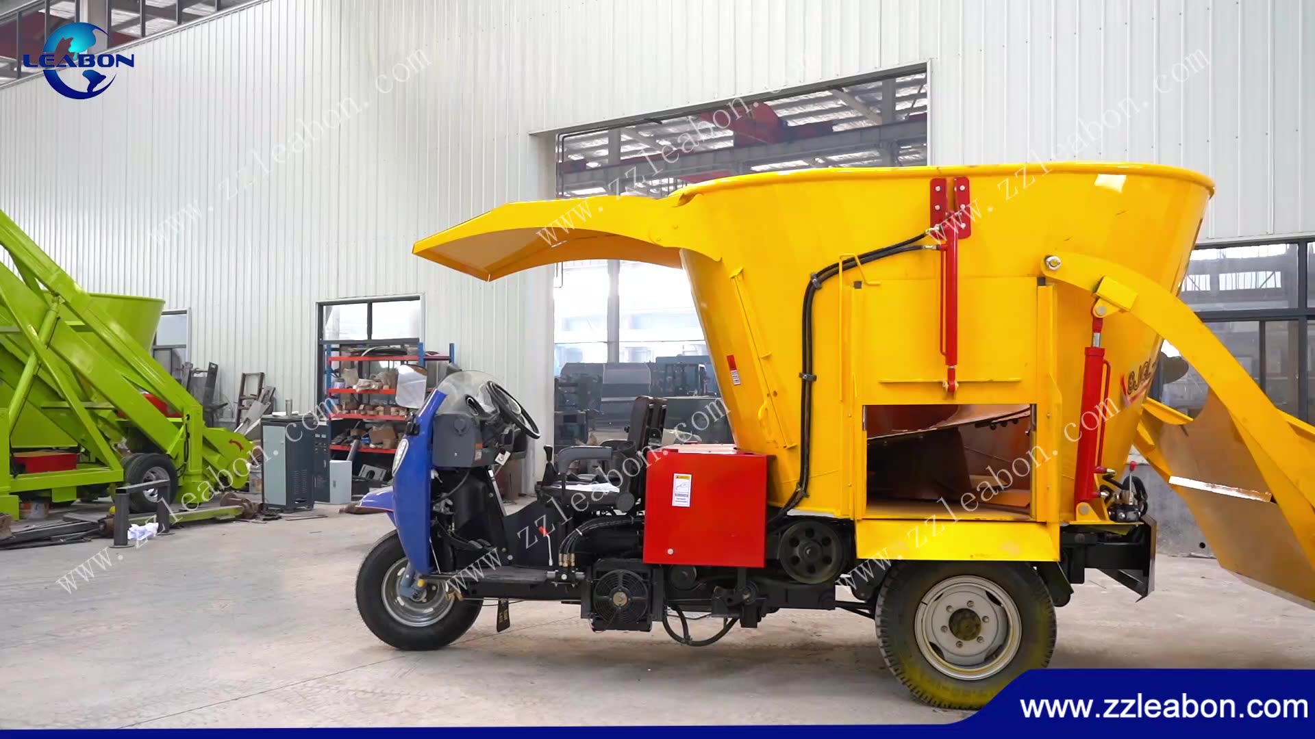 10 Cbm Dairy Cattle Tmr Feed Mixer Silage Grass Blending Machine Tmr Livestock Forage Mixing ...