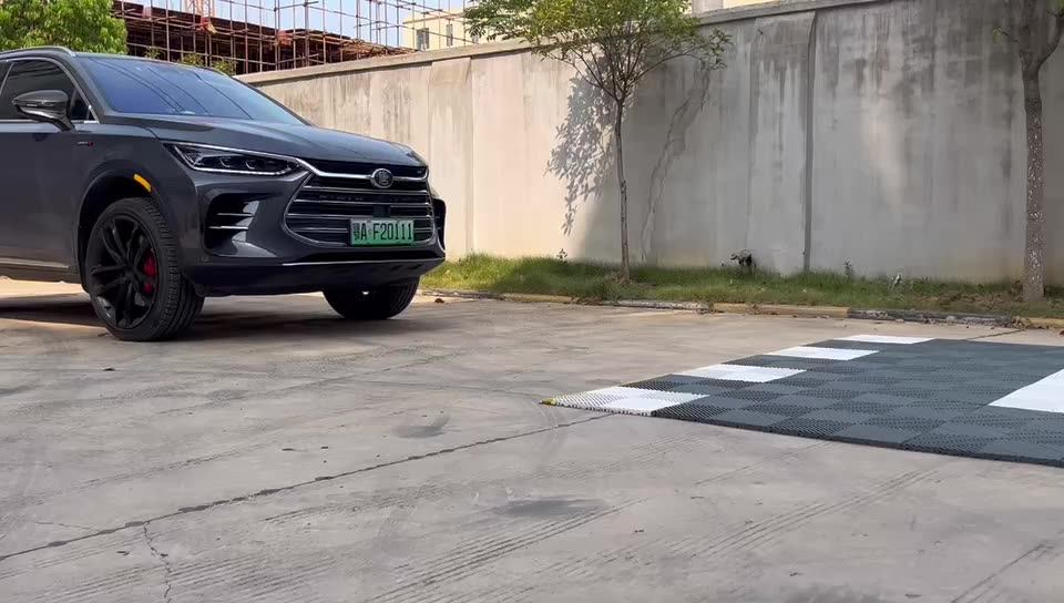 Vented Grid Pvc Tiles For Garage Modular Interlocking Car Detailing ...