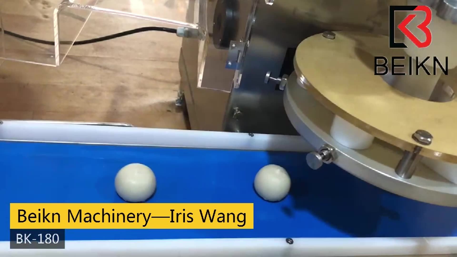 Small Ice Cream Mochi Making Machine Japanese Daifuku Mochi Encrusting ...