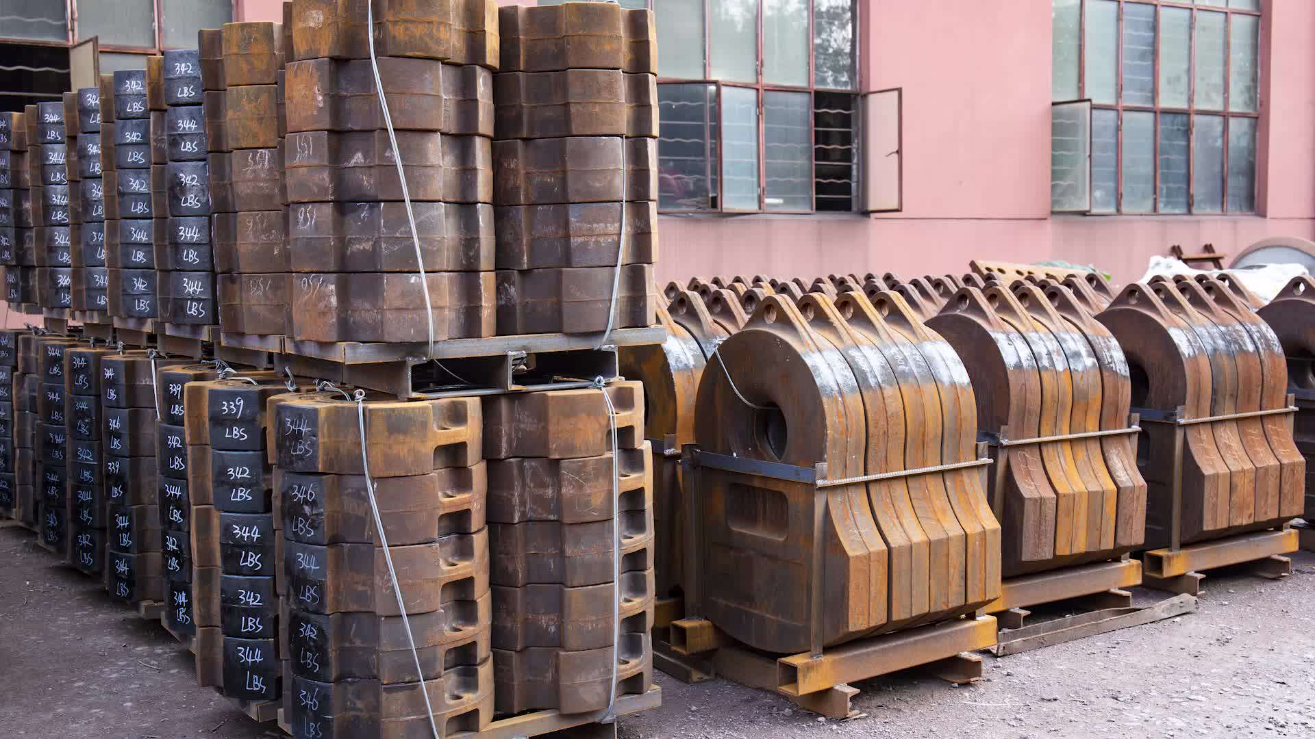 Scap Metal Recycle Shredder Wear Parts Hammer Stone Crusher Alloy ...