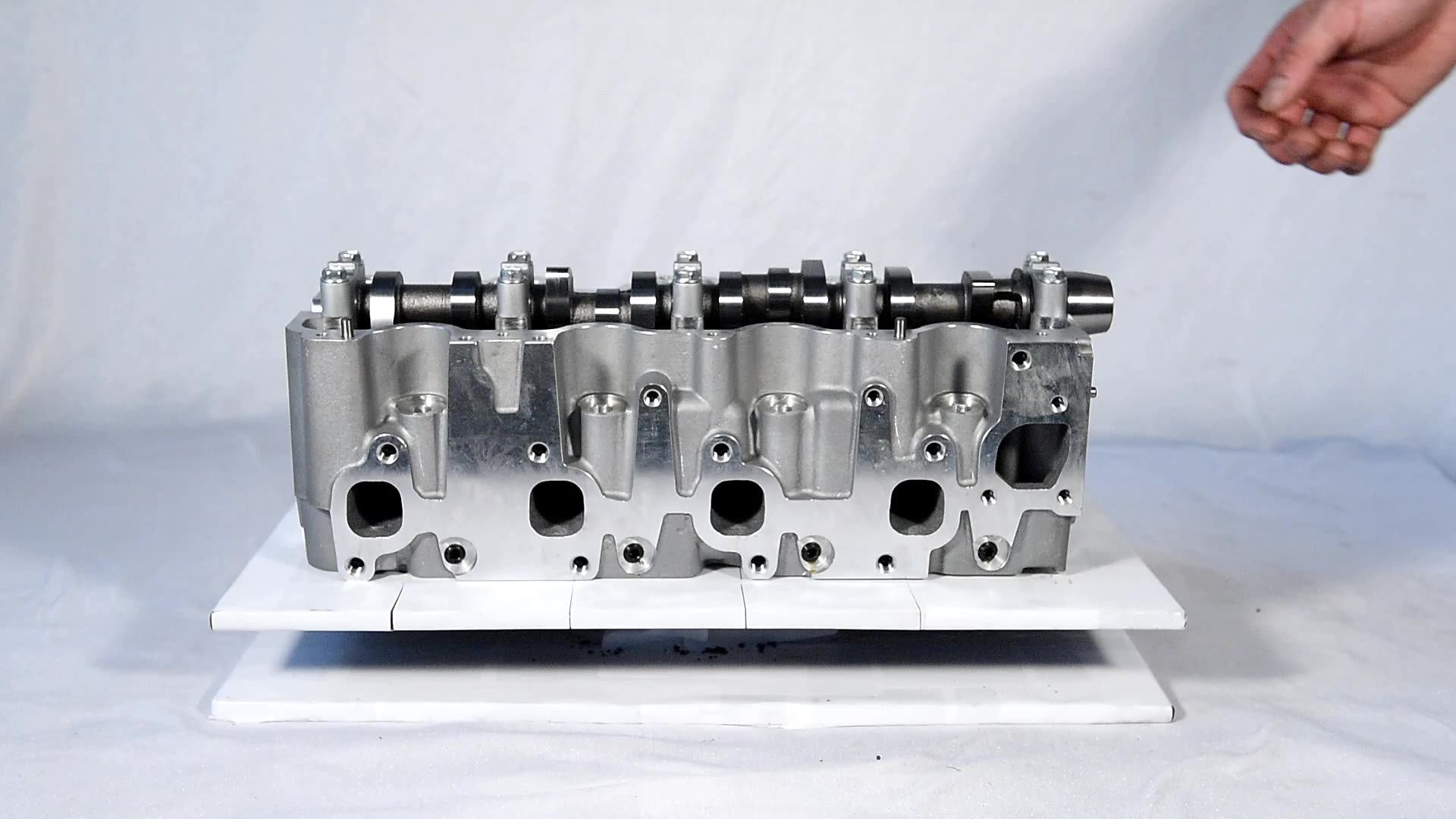 Complete Cylinder Head For Toyota Nissan Mitsubishi Mazda Isuzu Suzuki ...
