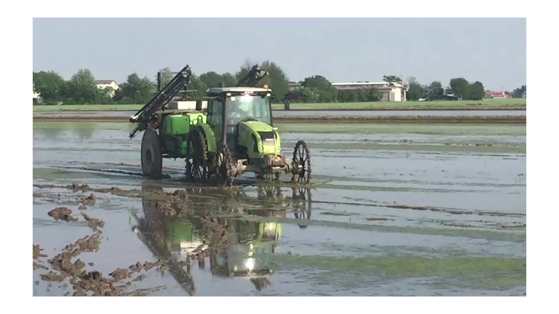 Narrow Row Spacing Crops Installed With Air Less Iron Wheels ...