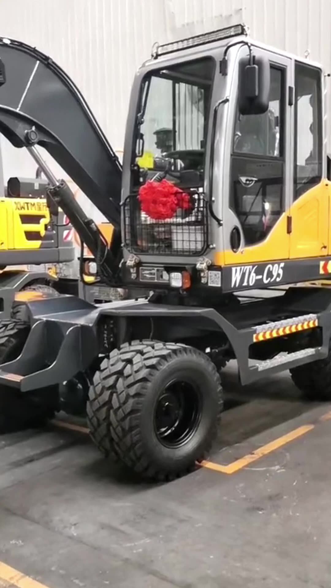 Wt6-c75 Longyan Sale 8 Ton Heavy Equipment Wheel Excavator Machine ...