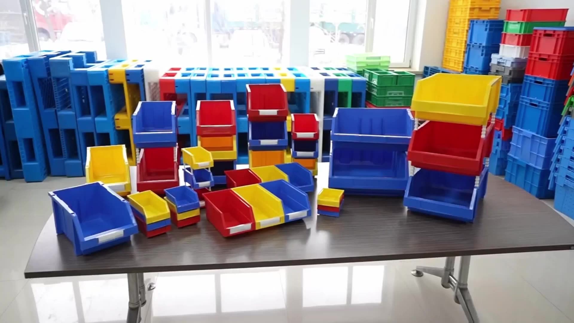 Hanging Plastic Storage Bin Plastic Shelf Rack Organizer Box Stackable ...