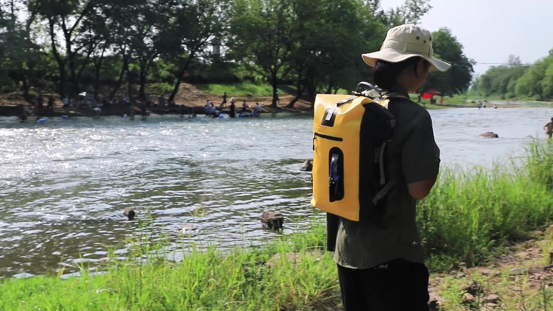 Sinotop Premium 500d Pvc Tarpaulin 30l Roll Top Hiking Backpack For Men ...