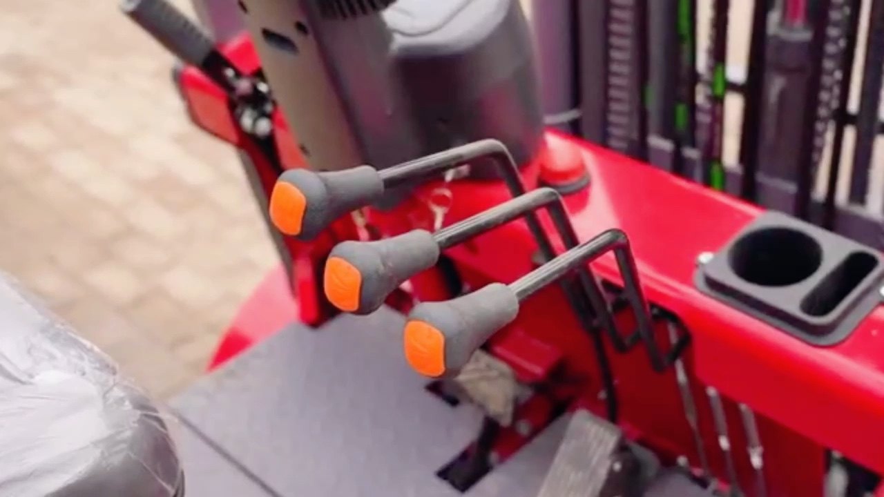 Full Free Lifting Small Forklift 1500kg 2000kg 3000mm -5000mm Seated ...