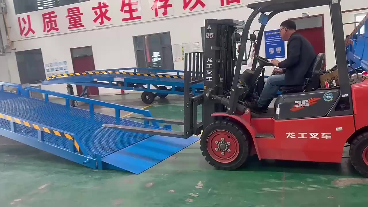 Container Loading And Unloading Platform Warehousing And Logistics Rack ...