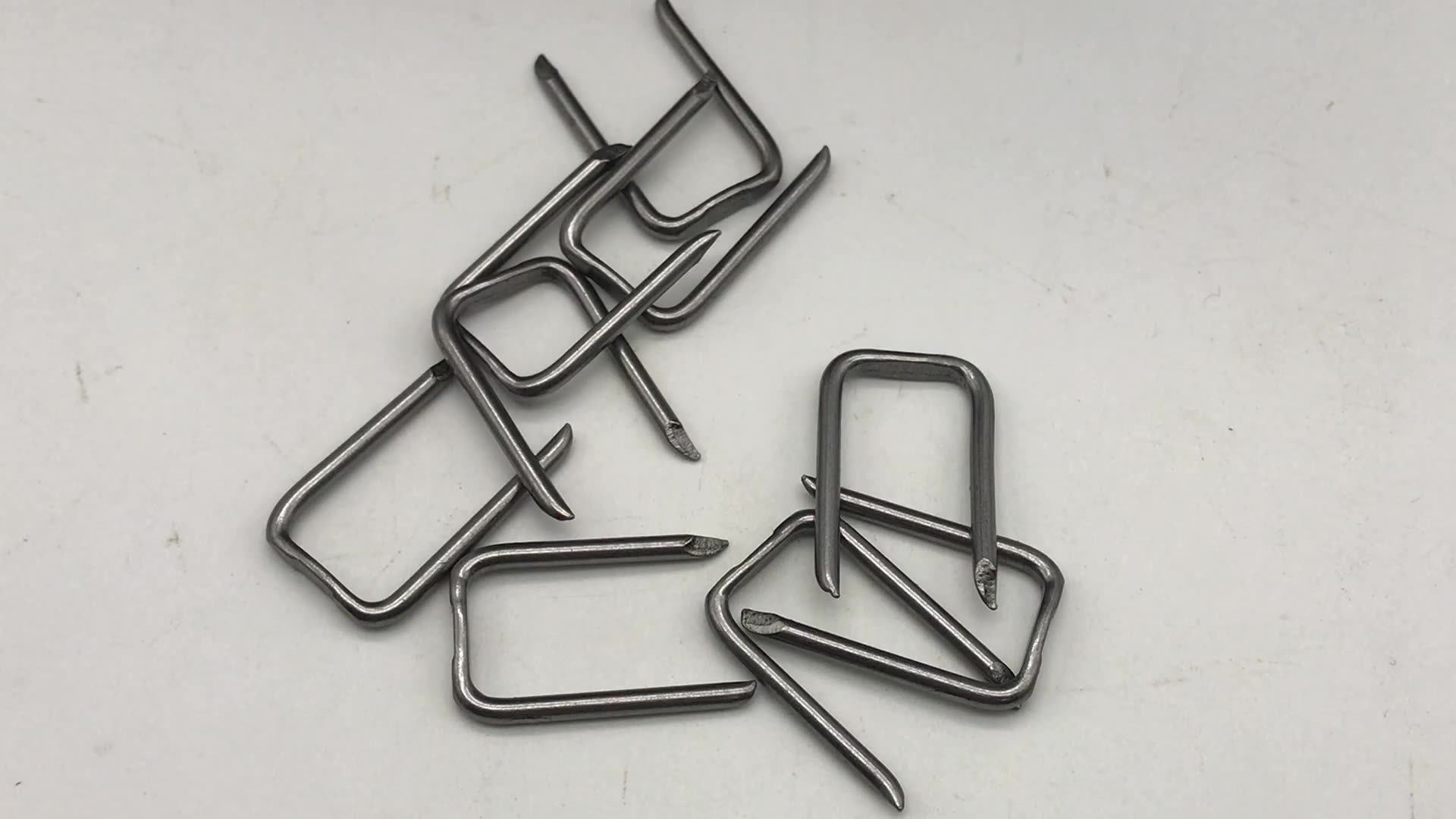 Factory Supply 1 1/2 5/8 Inch U Type Insulated Nails Fence Staples U ...