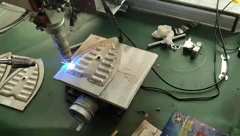 Cnc Robot 1500w Wobble Fiber Welding Head Welding Gun With Ccd ...