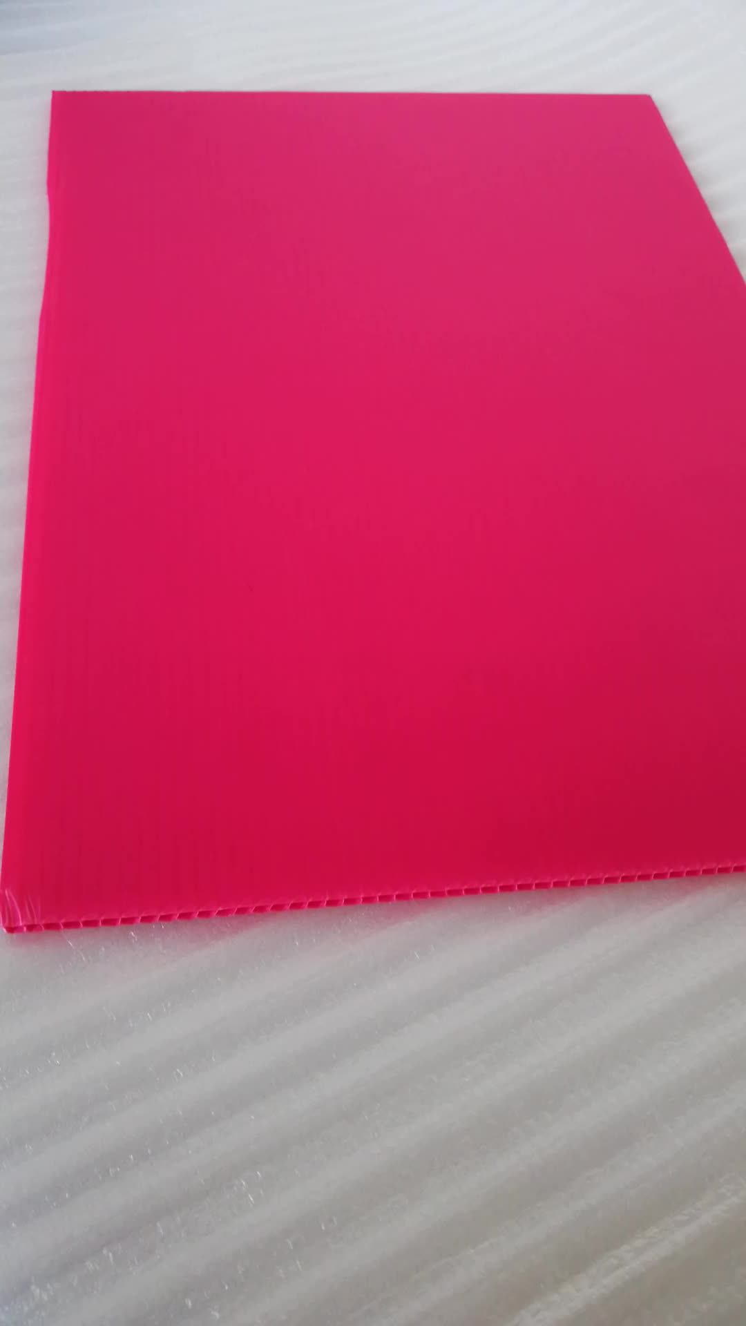 Red Color 4x8 Corflute Sheet Hollow Plastic Sheet - Buy Hollow Plastic ...