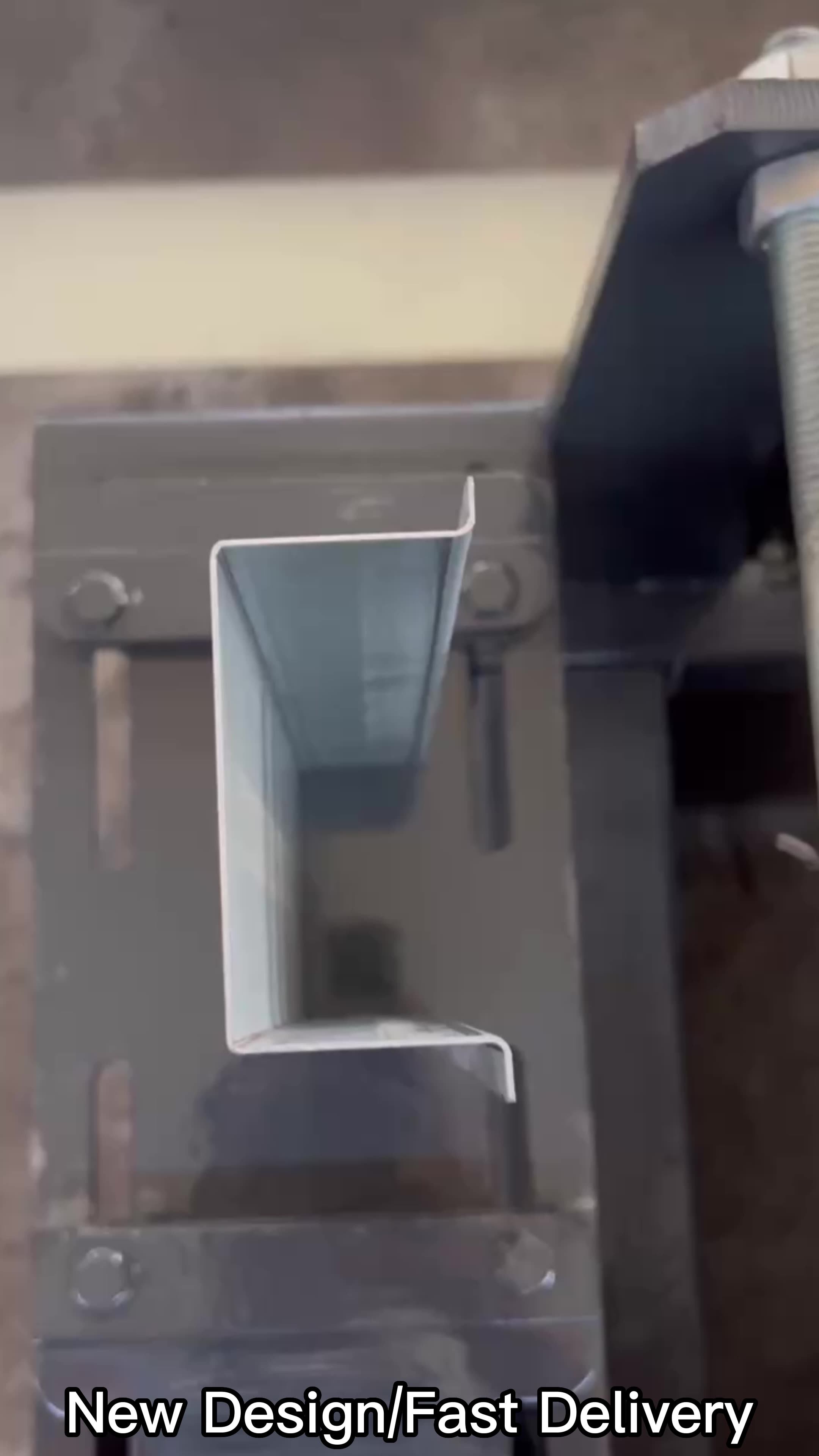 Drywall Metal Stud And Track Furring Baffle Ceiling Aluminum Light ...