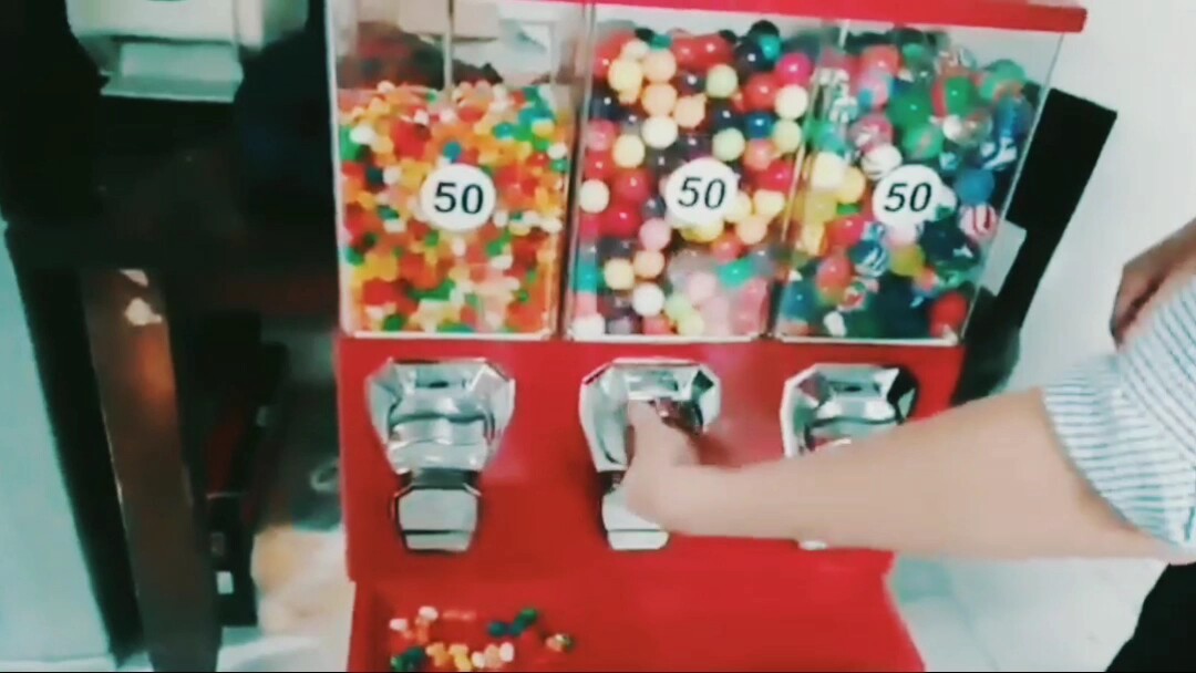 Triple Head Bulk Candy Vending Machines Triple Gumball Vending Machine ...
