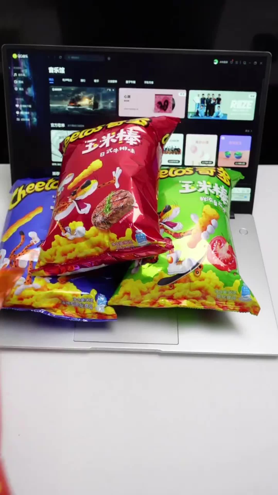 Wholesale Cheetos Chips Exotic Snacks Puffed Food Chinese Cheetos Snack ...