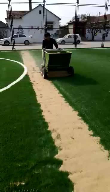 Hand Pushing Artificial Grass Sand Artificial Lawn Sand Spreader ...