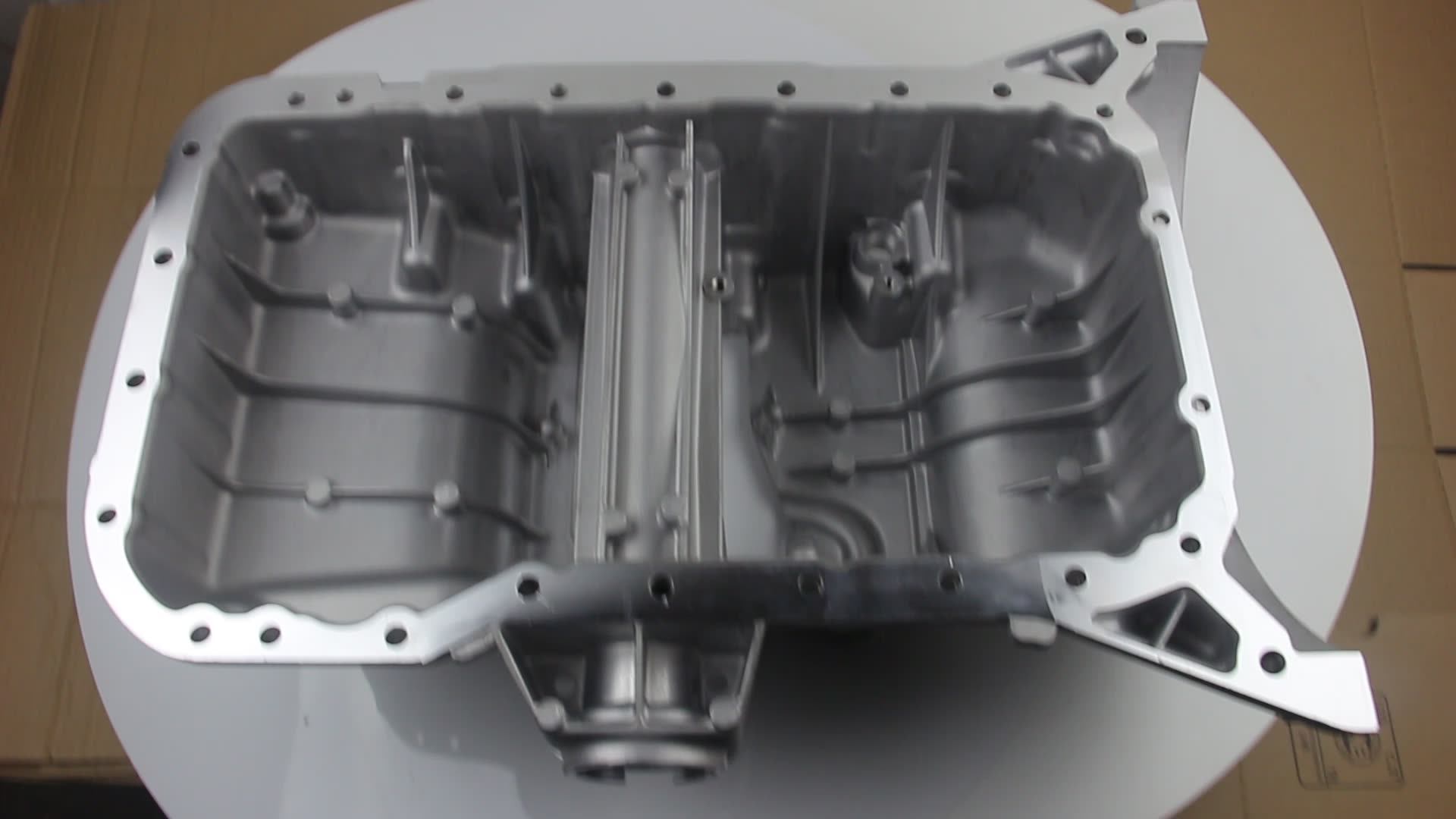 Auto Part Upper Engine Oil Pan 2720102001 Genuine For Mercedes-benz ...