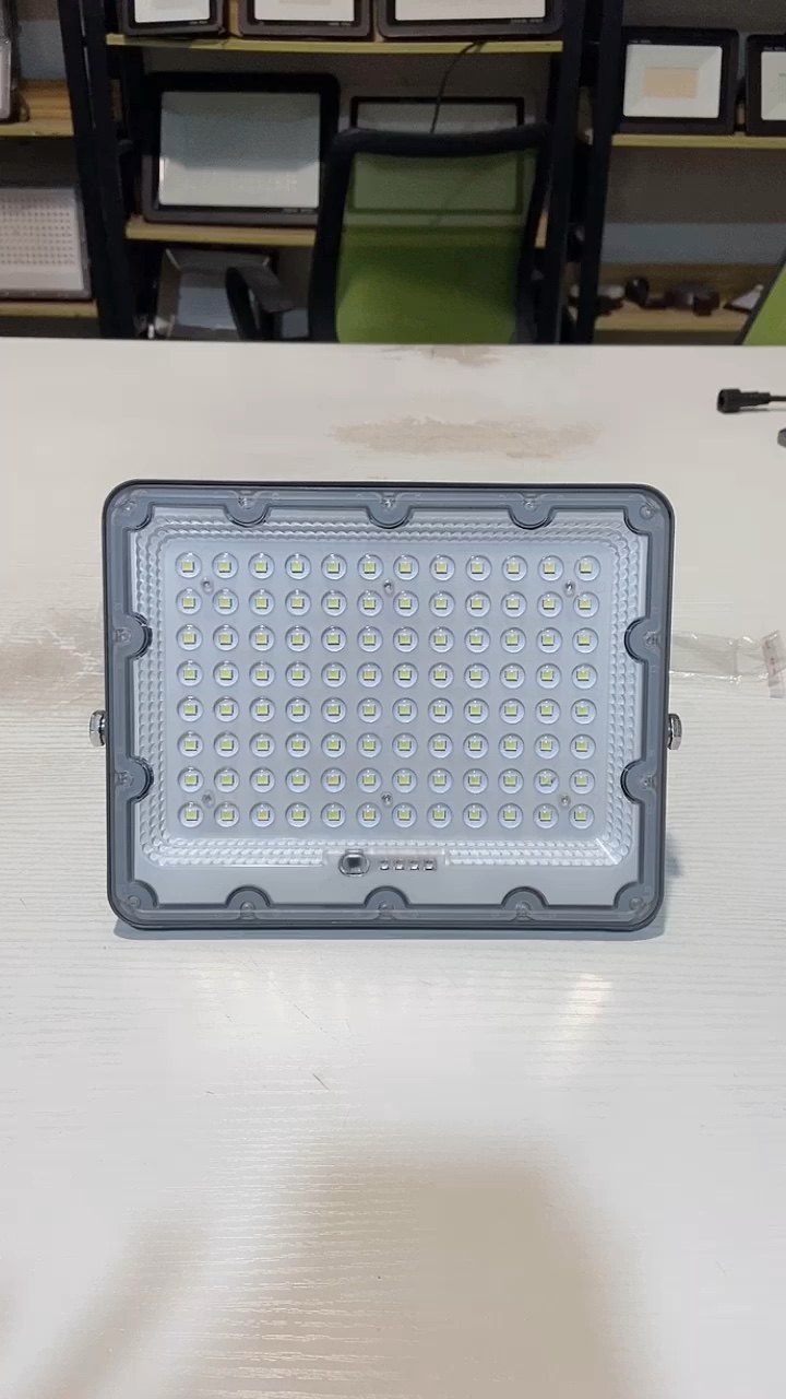 Heavy Duty Solar Outdoor Stadium Garden 300 Watt 500w 800w 300w Solar ...