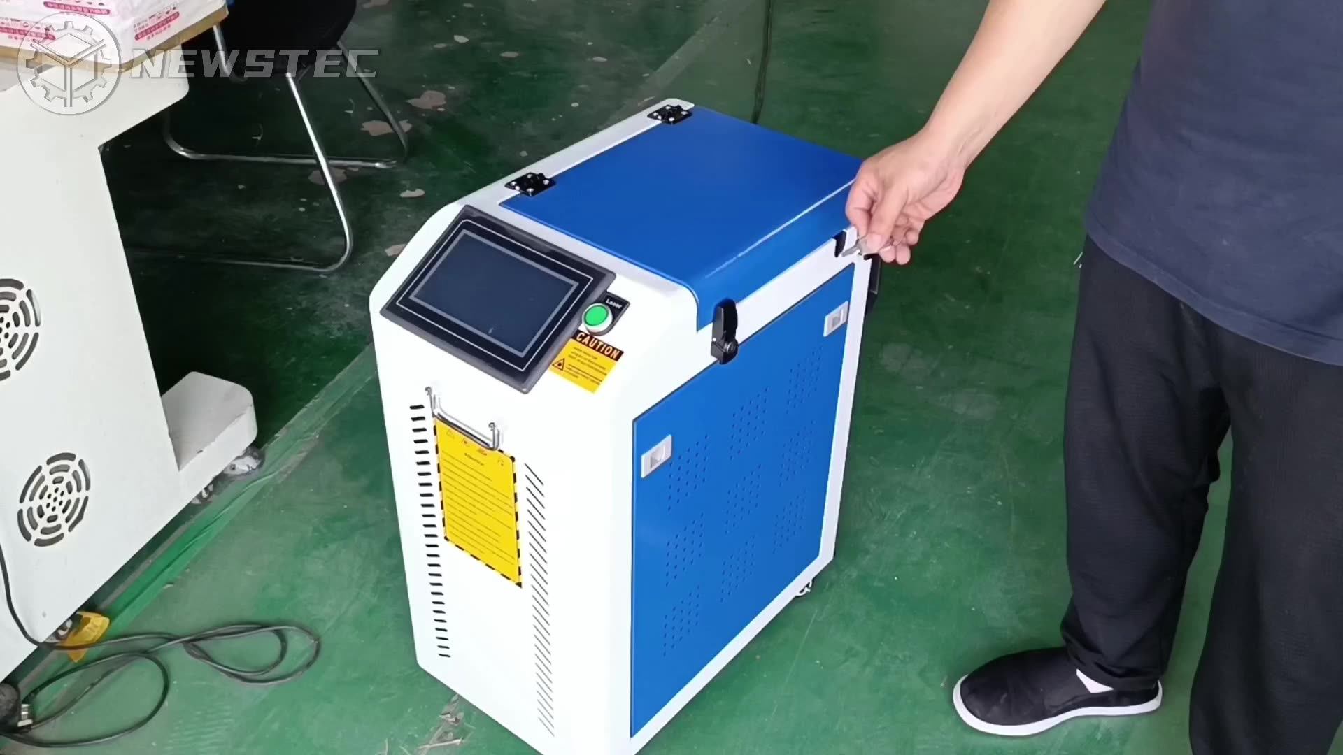 Portable Backpack Pulse Fiber Laser Cleaning Machine 100w 200w 300w ...