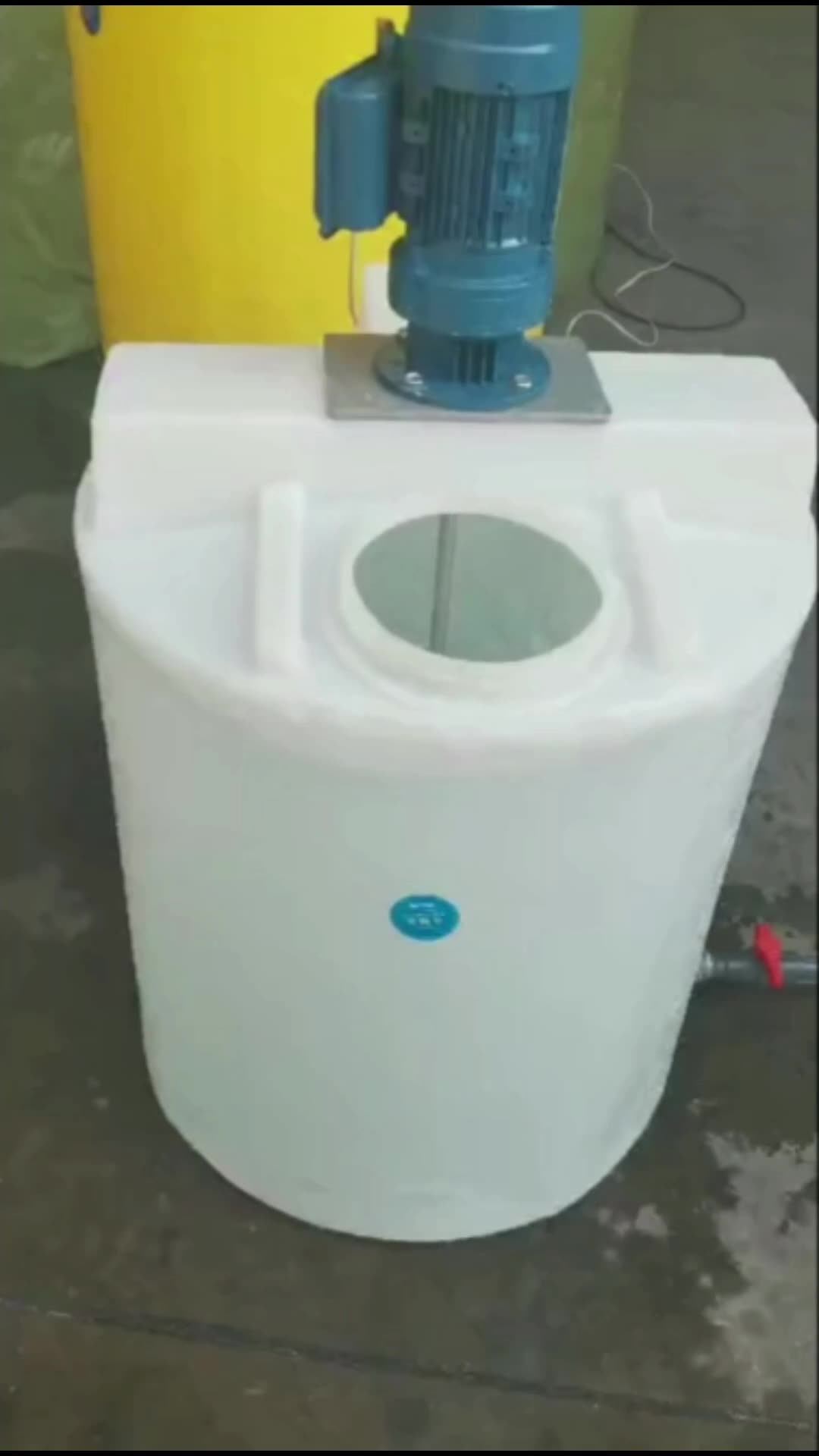 High Quality Plastic Chemical Mixing Tank With Agitator Mixing ...
