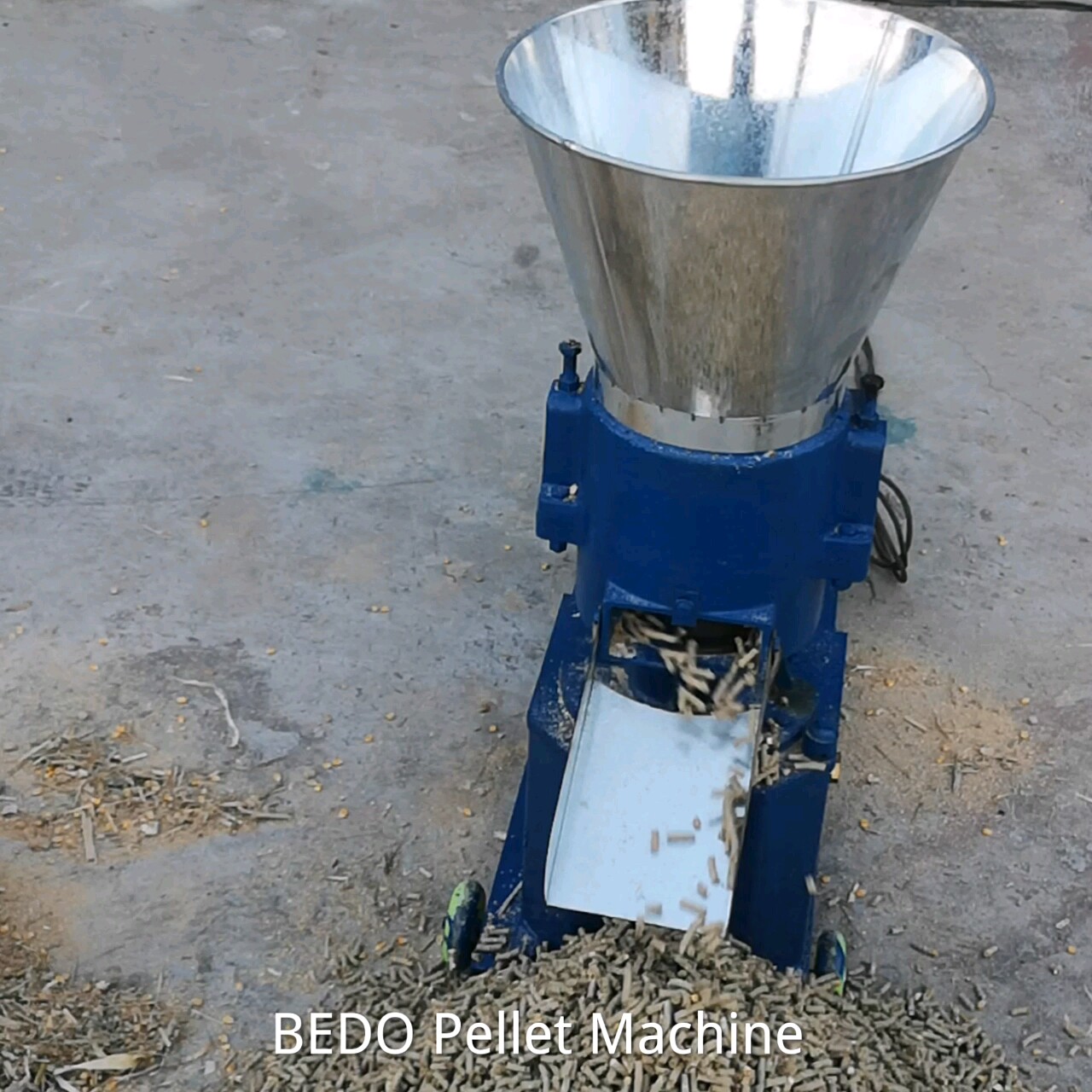 Home Use Farm Cattle Rabbit Pig Poultry Animal Chicken Food Feed Mill ...