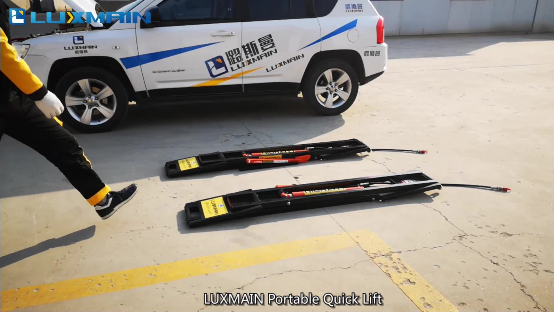 2500kg Small Quick Jack Auto Lifts Portable Mobile Quick Lift Car Lift ...