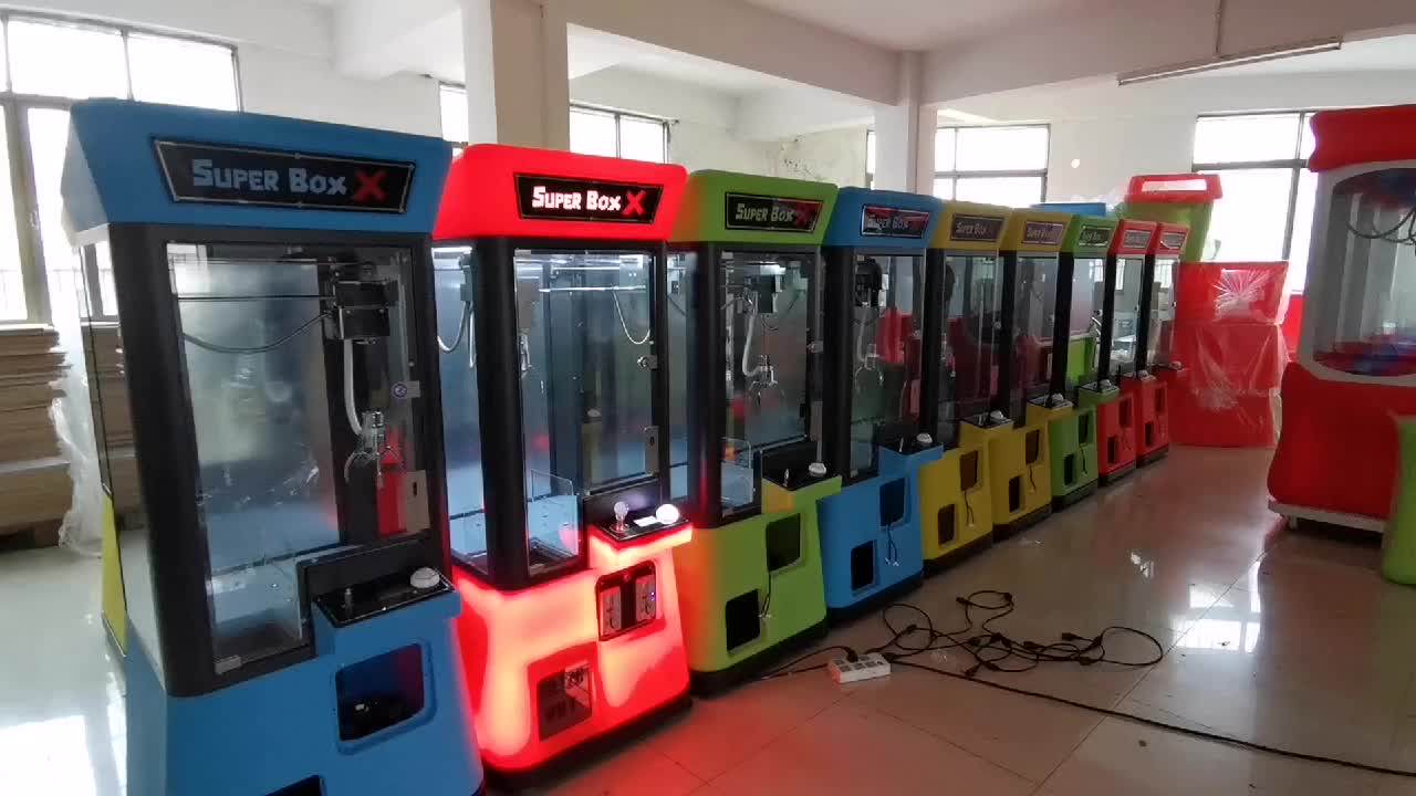 Cgw Coin/cash Operated Arcade Prize Vending Game Cheap Toy Crane Claw ...