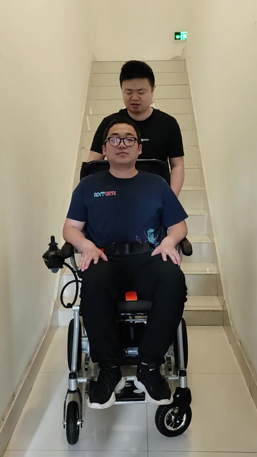 China Medical Factory Price Power Lifter Electric Stair Climbing ...