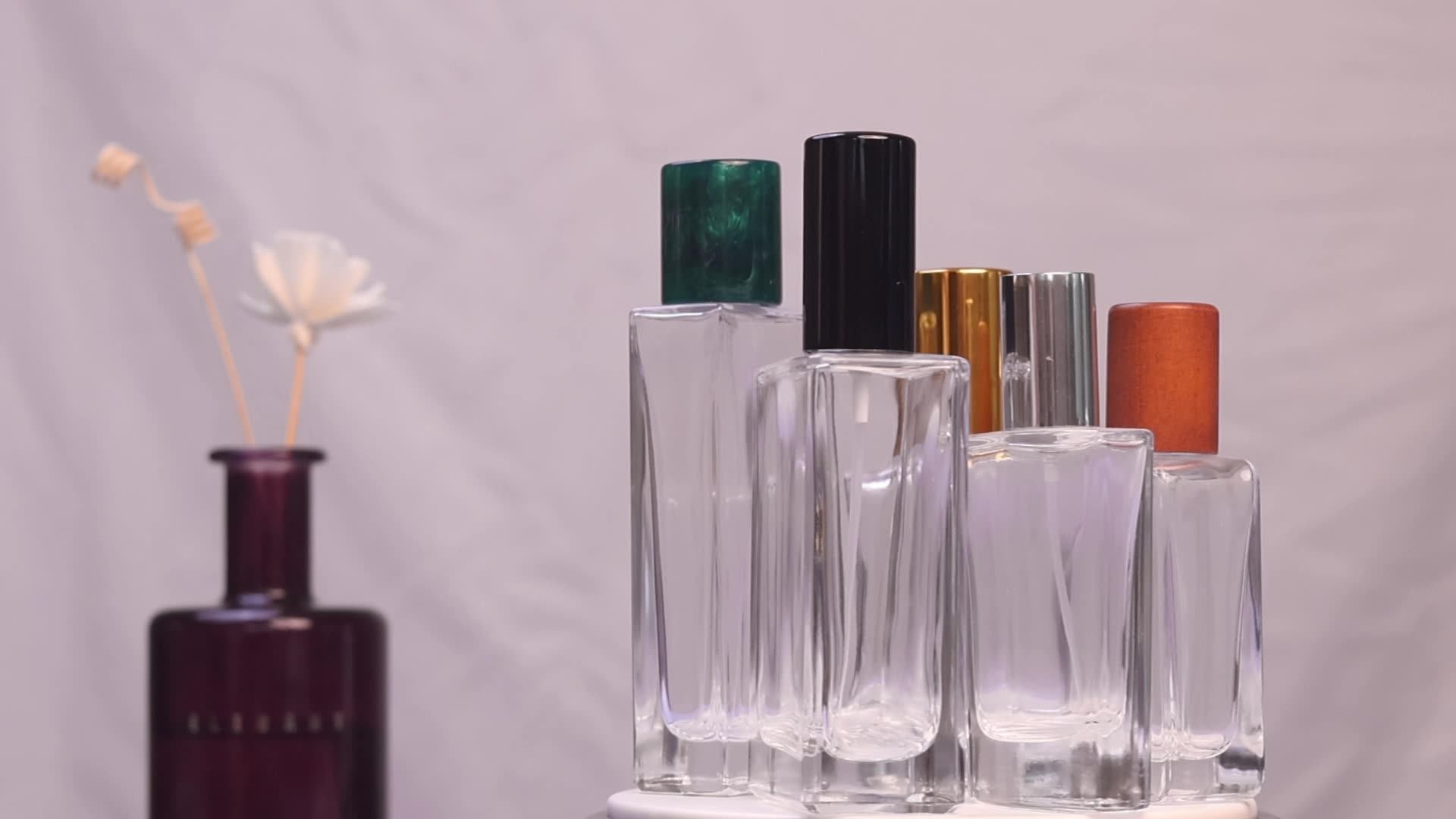 Spiral Aluminum Cap Square Glass Bottle Perfume Distributed Bottle 30ml ...