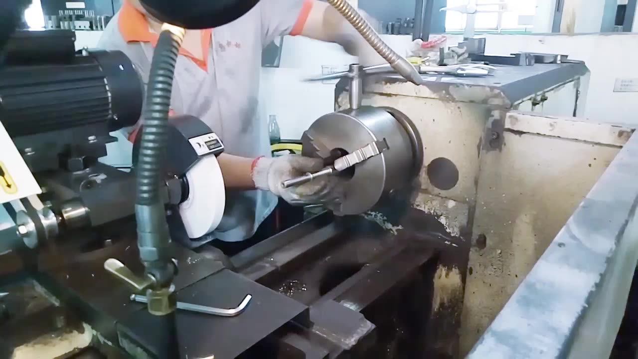 Draaibank Slijpinrichting Voor Interne En Externe Slijpen Schuim ...