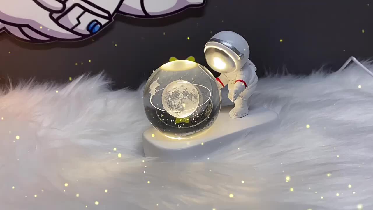 Cool Night Light Astronaut Figurine Crystal Ball Luminous Base ...