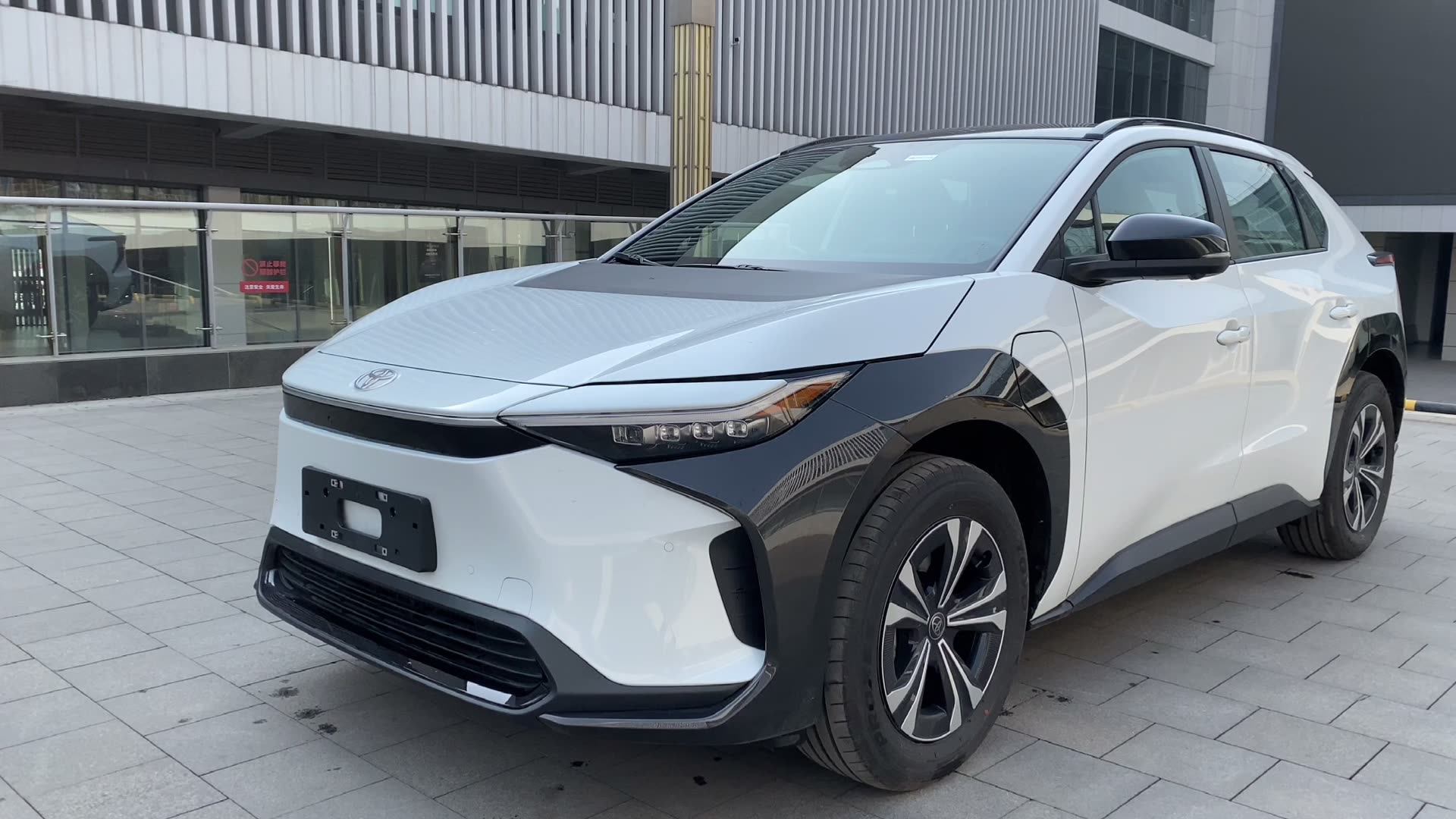 2023 Hot-sale Bz4x Elite/pro/2w/4w 400km-615km Long Range Bev Suv Car ...