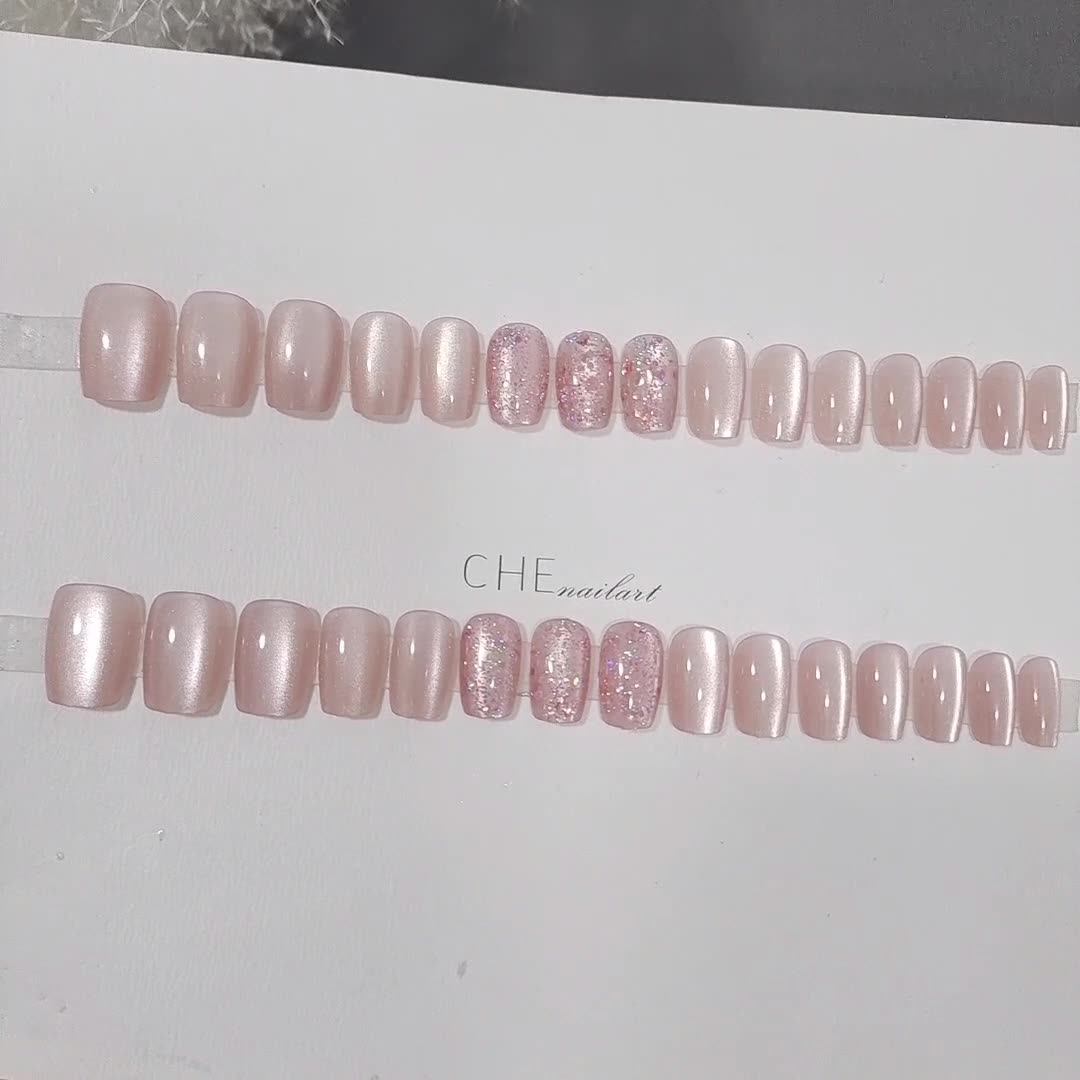 穿戴甲B813粉彩猫眼短短梯30片纯欲温柔显白气质少女美甲假指甲片-阿里巴巴