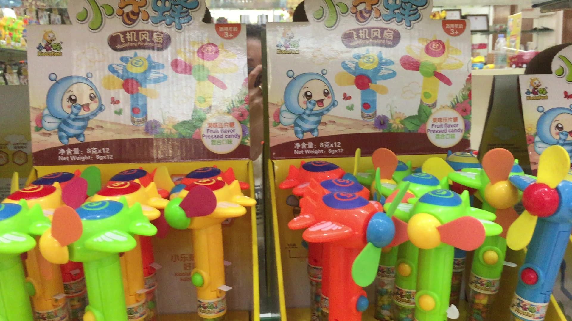 Kids Mini B/o Spinning Candy Fan With Plastic Toys With Empty Candy ...