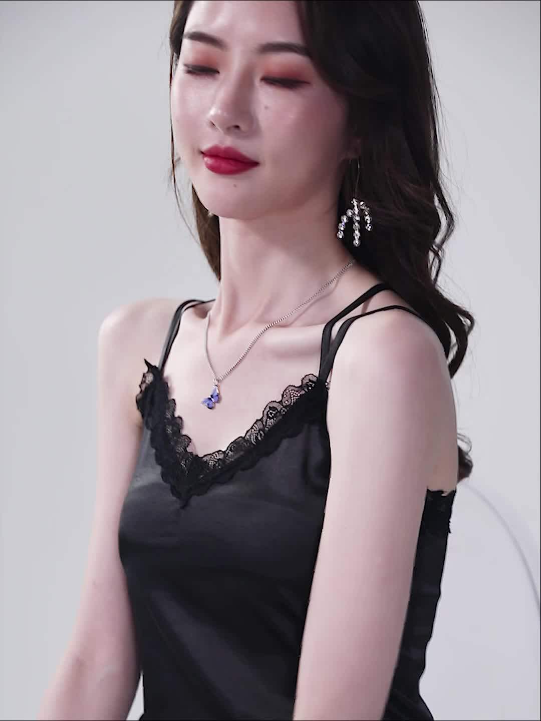 V-neck small camisole women's inner spring and summer black short ice ...