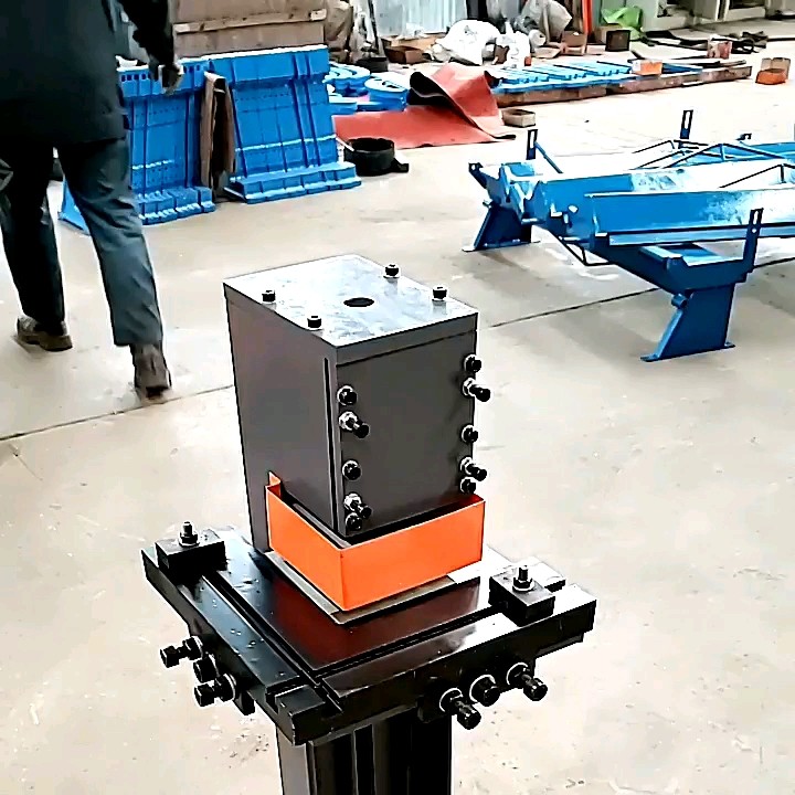 Fn1.5x80 Ttmc Foot Operated Notcher Machines,Right Angle Notcher At ...