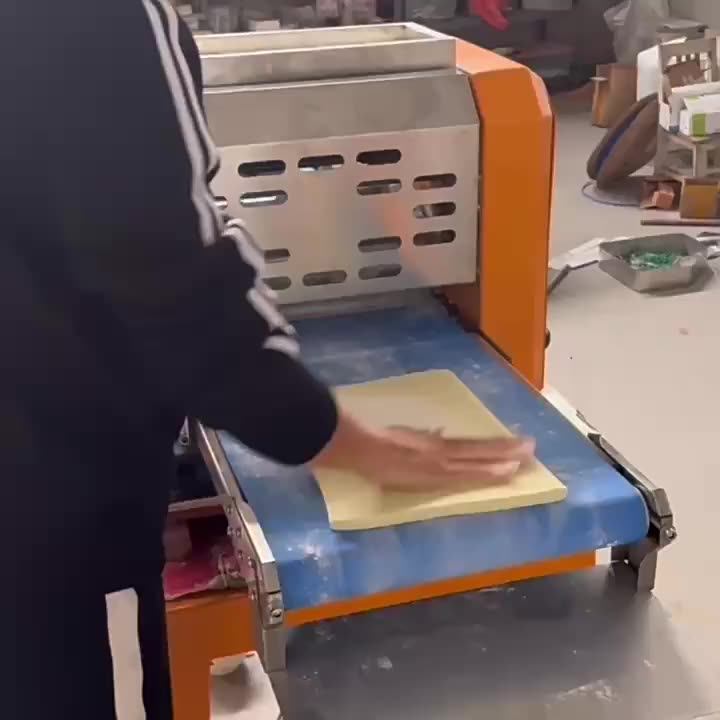 Small Automatic Bakery Croissant Puff Pastry Dough Sheeter Electric ...