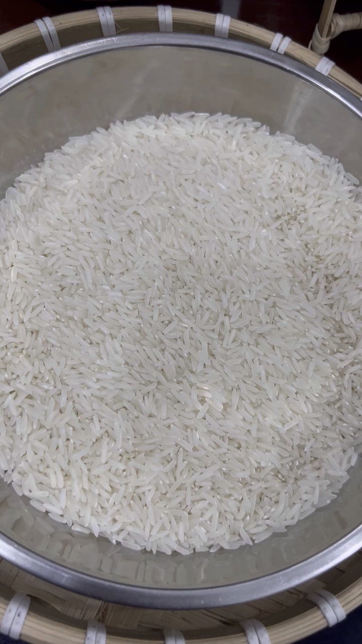 Extra Long Grain Perfume Rice Available In 5 Kg 10 Kg And 20kg Bags ...
