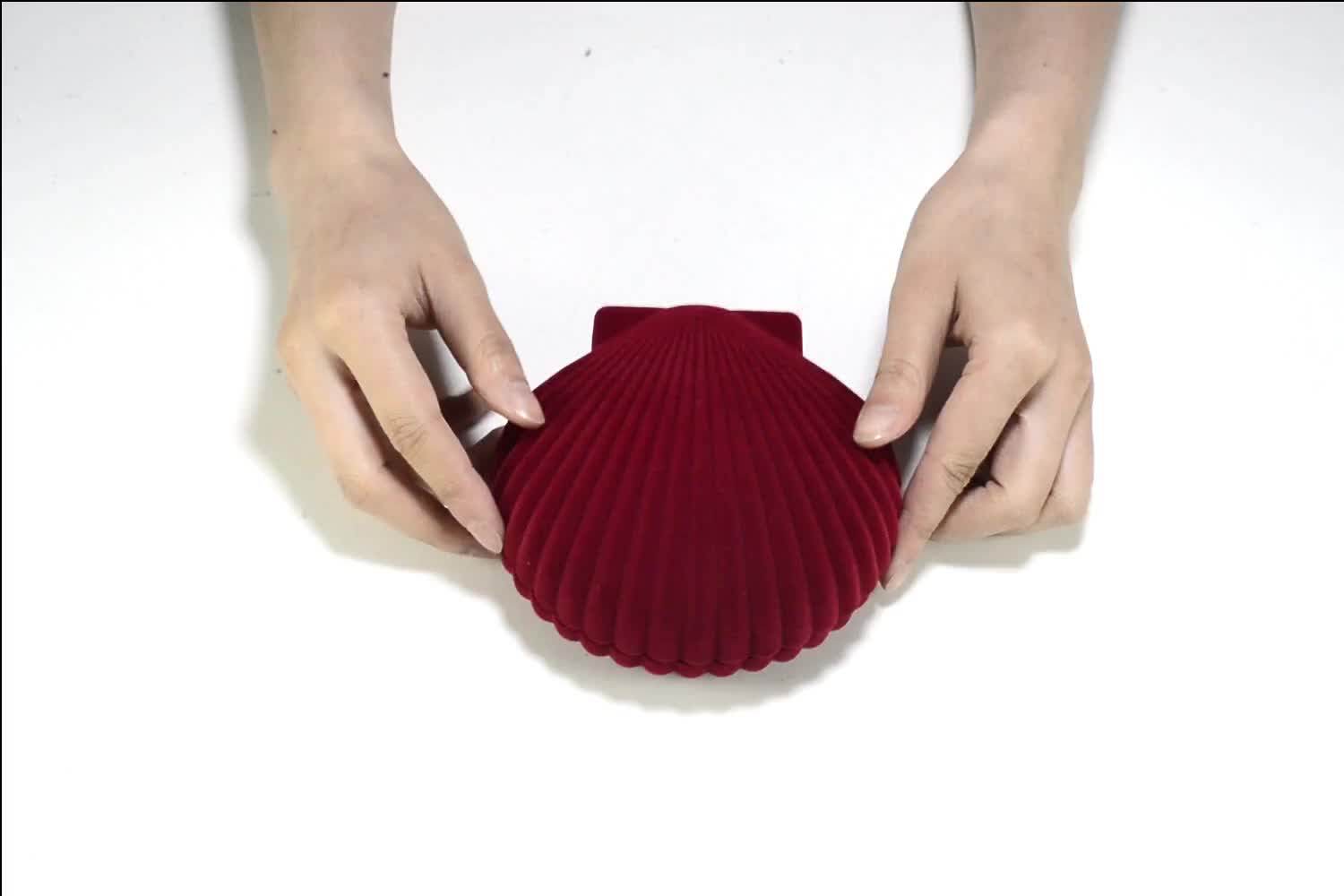Red Velvet Shaped Shell Jewelry Necklace Jewelry Gift Box With Cushion ...