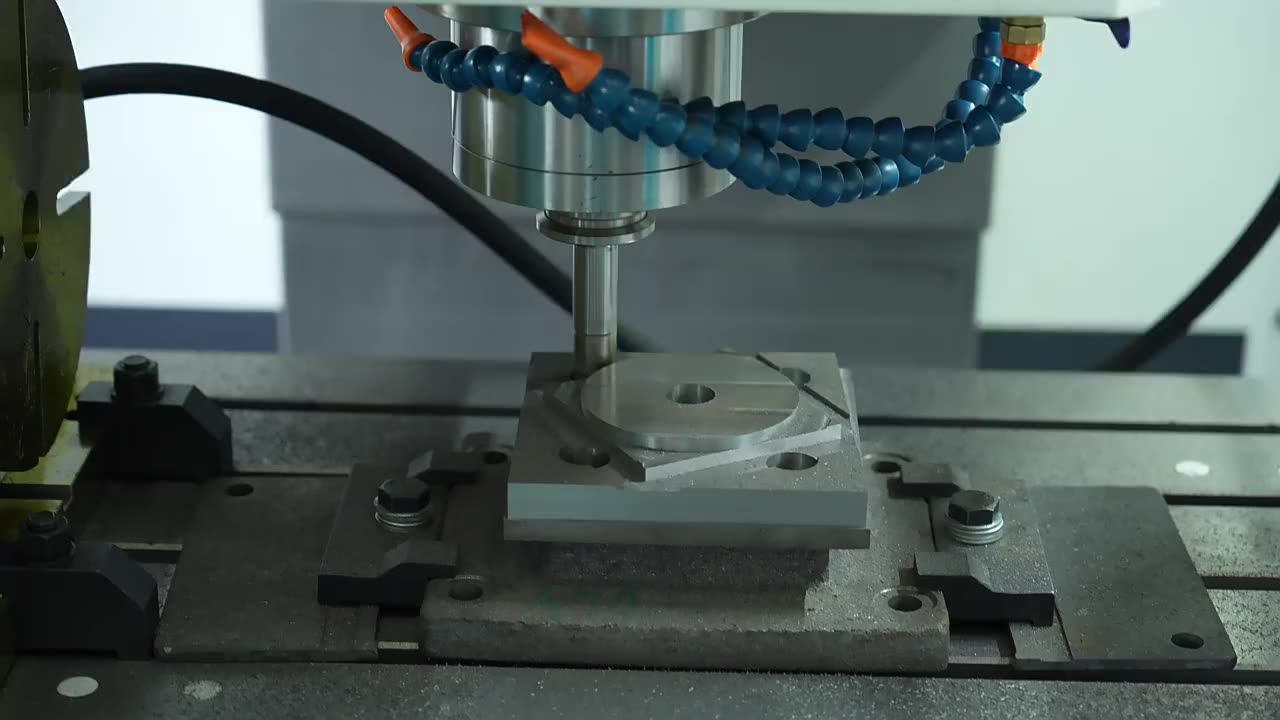 5 Axis Vmc850 Machining Center Vmc 850 Cnc Vertical Milling Machine Vmc 1000 Cnc Machine Center ...