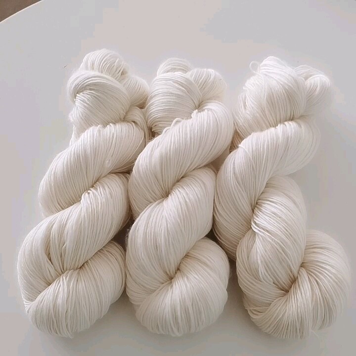 Lotus Yarns Superwash Merino Single Ply Hand Knitting Yarn Natural ...