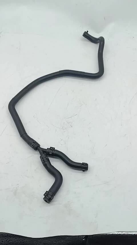 Auto Parts Engine Cooling System Expansion Tank Hose Intercooler Pipe ...