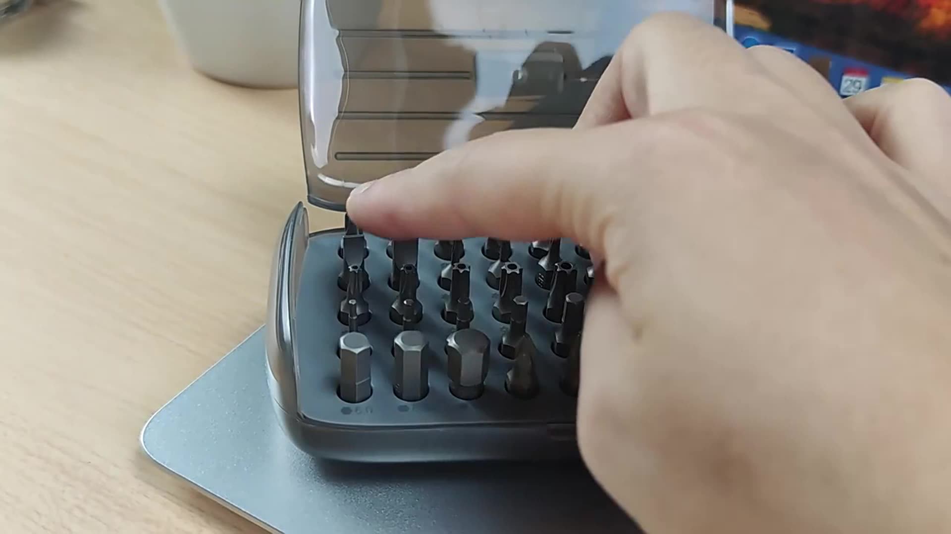 New 35 Piece Power Display 2500mah Electric Screwdriver Drill Cordless ...