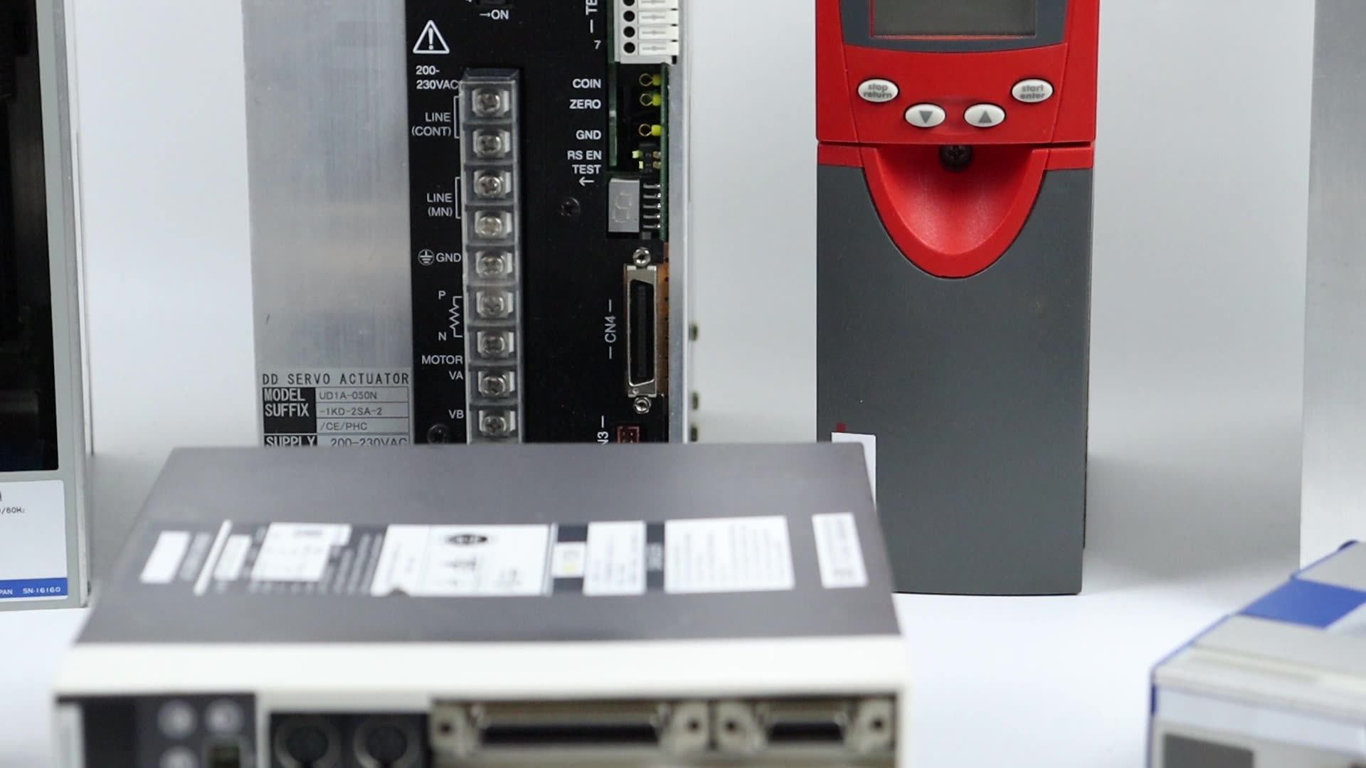 Japan Original For Industrial Automation Machine Sgm7j-01a7c6e Servo ...