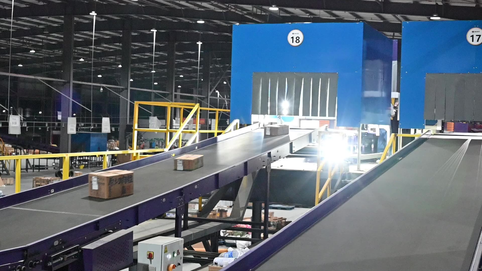 Swivel Wheel Sorter Package Express Sorter Cubiscan Dws System ...