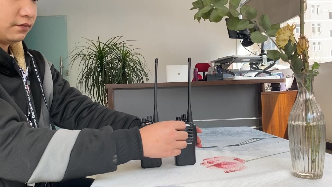 High Quality Manufacture Uhf Vhf Explosion-proof Two-way Radio Walkie ...