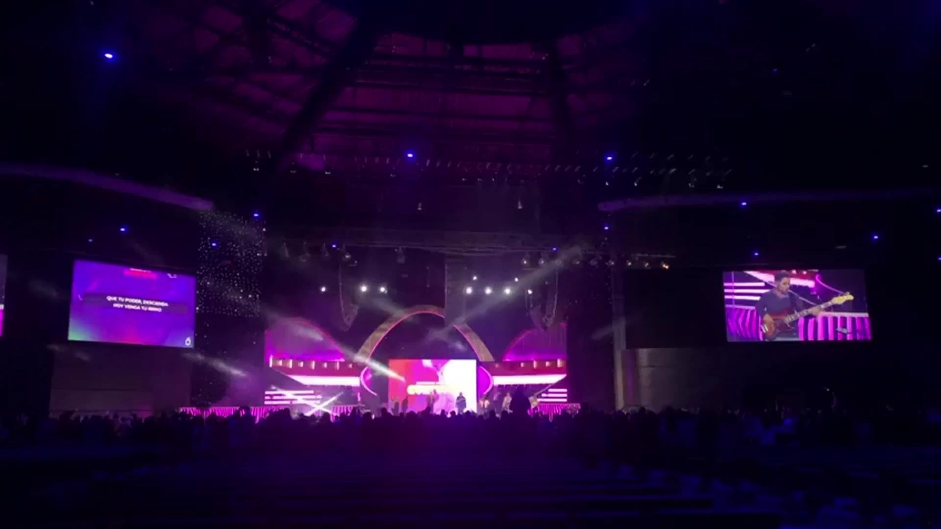 P2.6 2.6mm P3 Mixed Dislocated Splicing 90 Degree Right Angle Cube ...