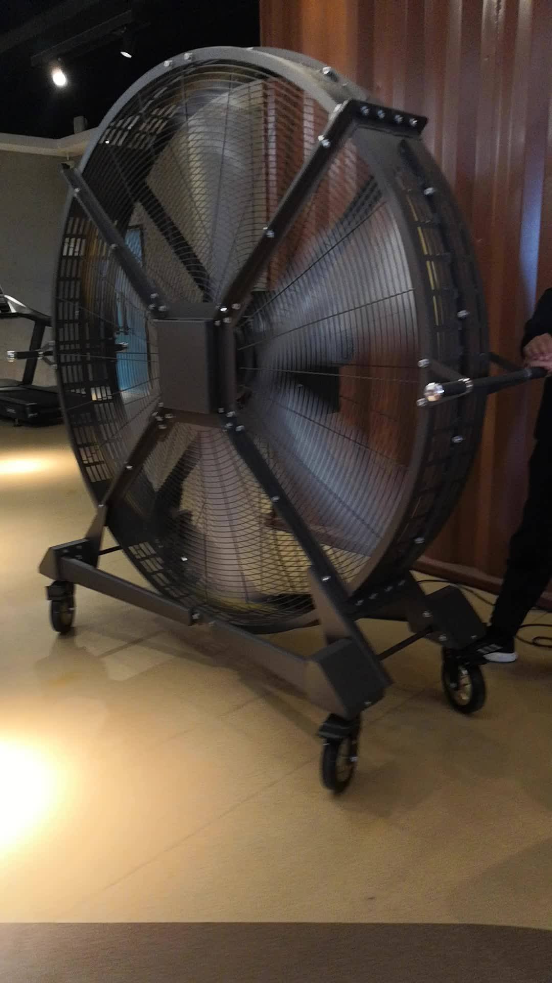 Good Price High Quality Energy-efficient Gym Big Movable Standing ...