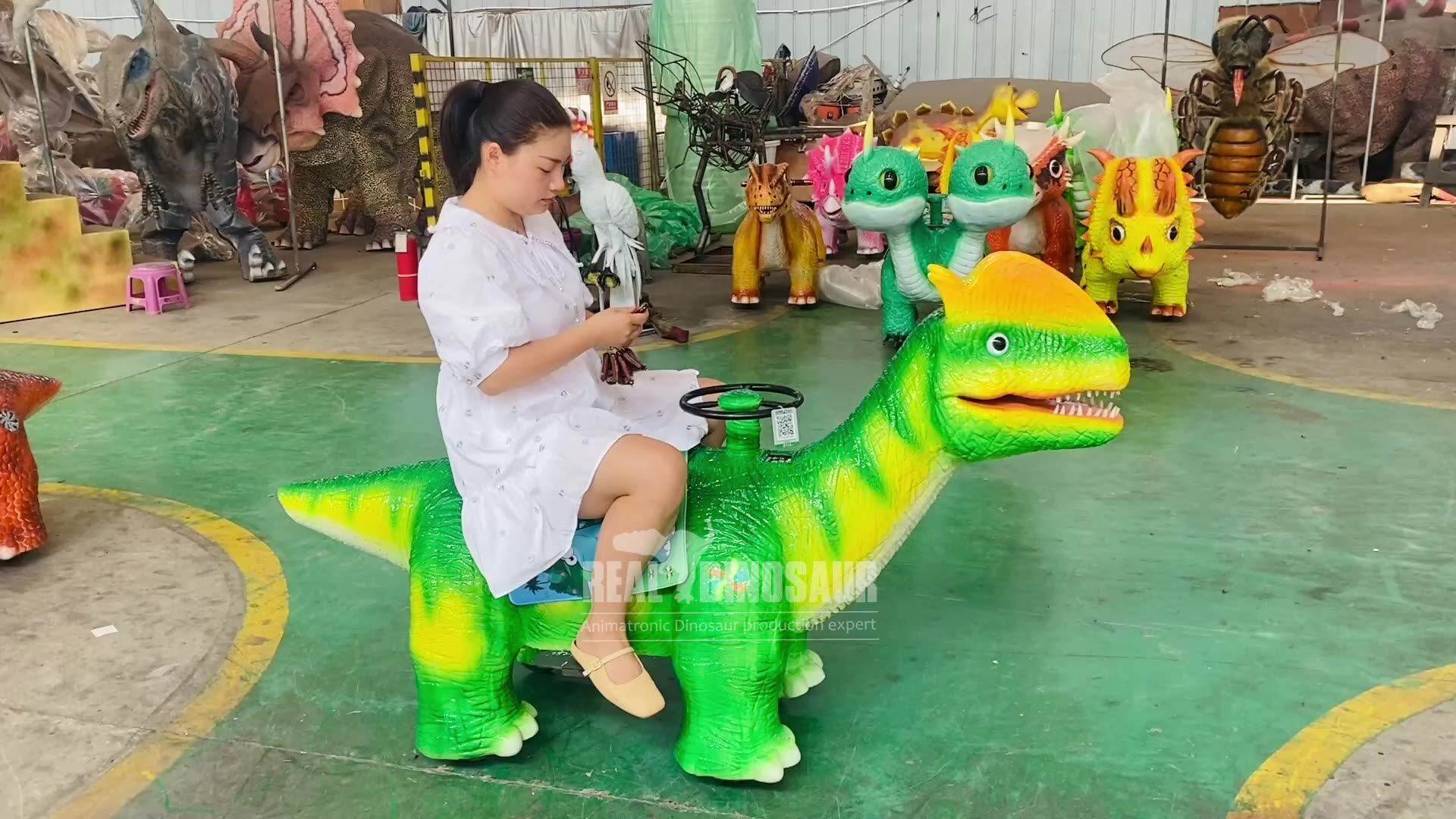 Animatronic Dilophosaurus Realistic Mechanical Dinosaur Rides For Kids ...