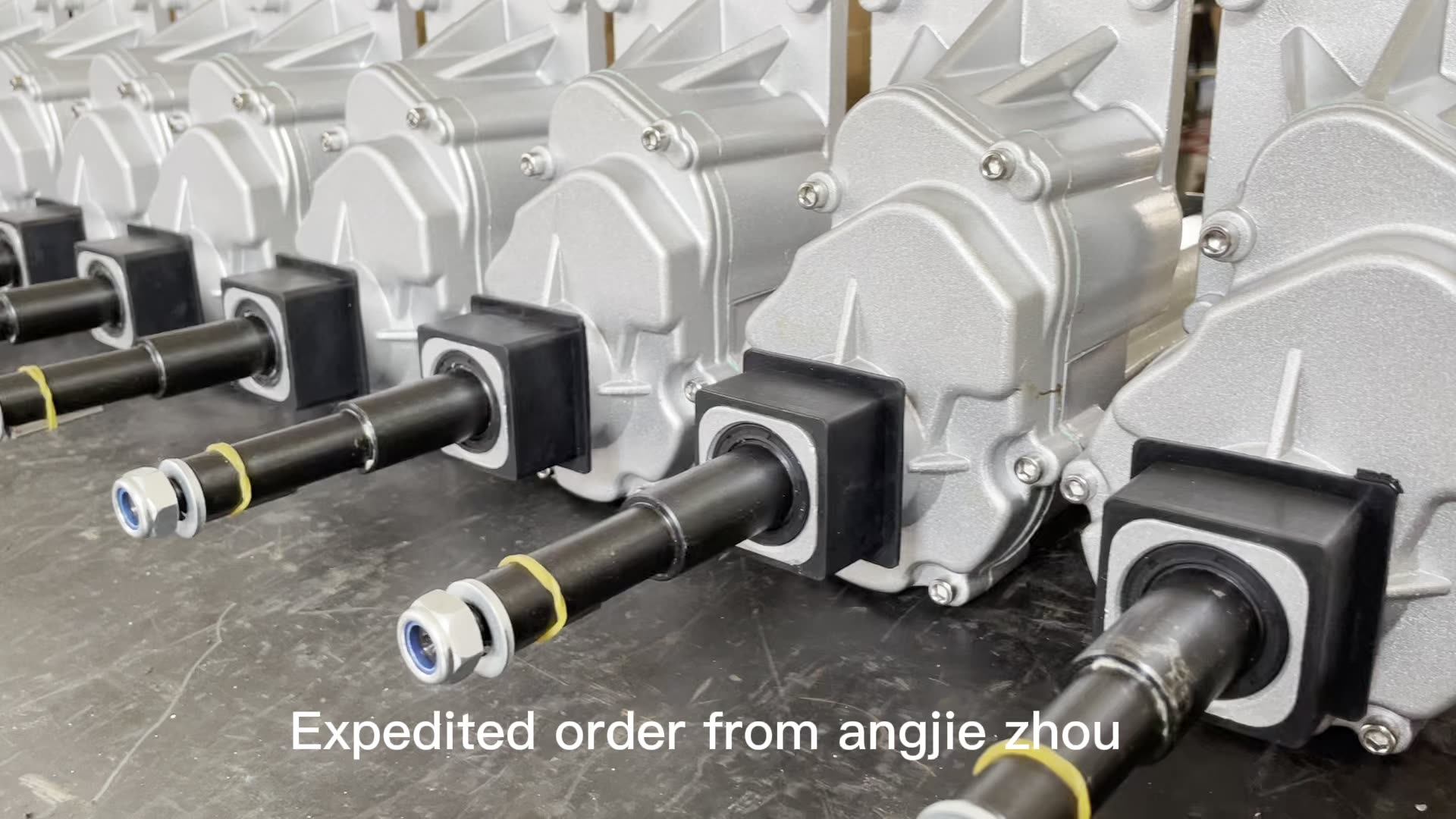 Tricycle Rear Axle With 24v Electric Brush Dc Motor Electric Tricycle ...